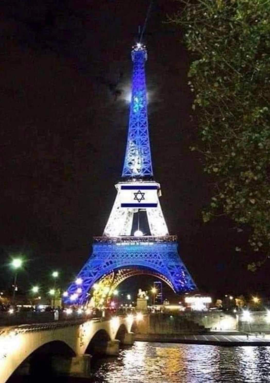 Menara Eiffel: Tugu Rangka Besi Perancis - The Patriots